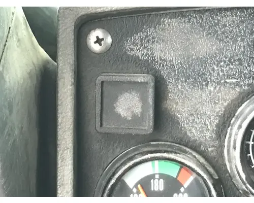 Mack RD600 Dash Panel in Council Bluffs, IA $182.00 #25183577