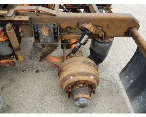 NEWAY-SAF HOLLAND NON-STEER AXLE, TAG in Watseka, IL #1833470