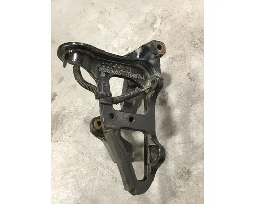 PACCAR T680 Brackets, Misc. OEM# 25521025 in Abbotsford, BRITISH ...