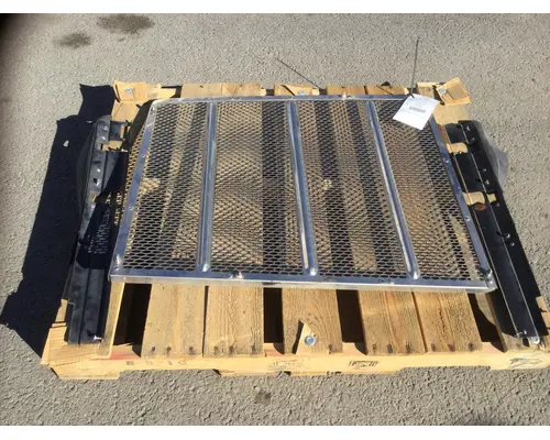 PETERBILT 365 GRILLE OEM# L45-6035 in Spokane Valley, WA $450.00 #2021807