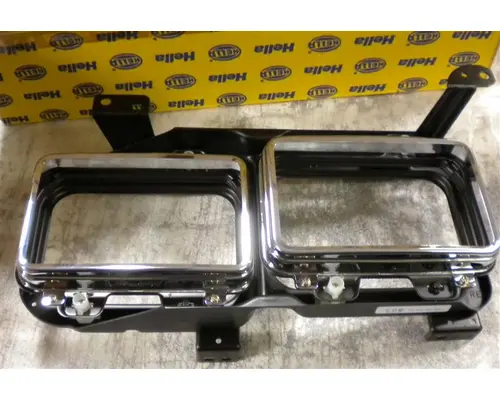 PETERBILT 377 HEADLIGHT BUCKET OEM# 16-05964L in Spokane Valley, WA $99 ...