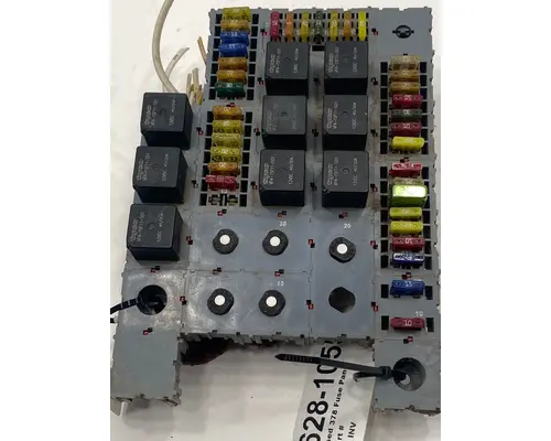 PETERBILT 378 Fuse Panel in Dorr, MI $876.00 #628-10555