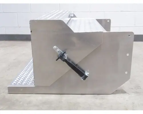 PETERBILT 379 Battery Box OEM# PT0169 in Dorr, MI #600-11822