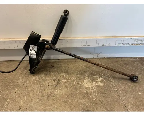 PETERBILT 379 Cab Mount in Dorr, MI $100.00 #630-10618