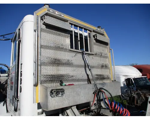 PETERBILT 385 HEADACHE RACK in Tampa, FL #2139992