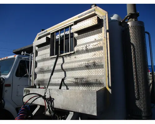 PETERBILT 385 HEADACHE RACK in Tampa, FL #2139992