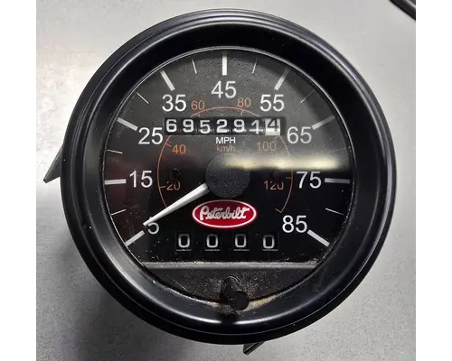 PETERBILT 385 Speedometer OEM# 17-04372-001 in Hastings, NE $300.00 #27961