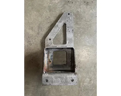 PETERBILT 386 Fender Bracket in Dorr, MI #823-10218