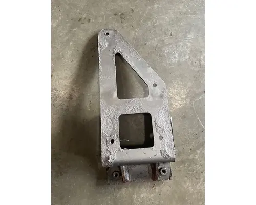 PETERBILT 386 Fender Bracket in Dorr, MI #823-10218