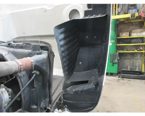 PETERBILT 387 Hood in Westland, MI #103199