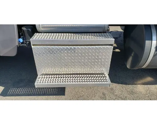 PETERBILT 389 Battery Box in Spokane Valley, WA $750.00 #1833