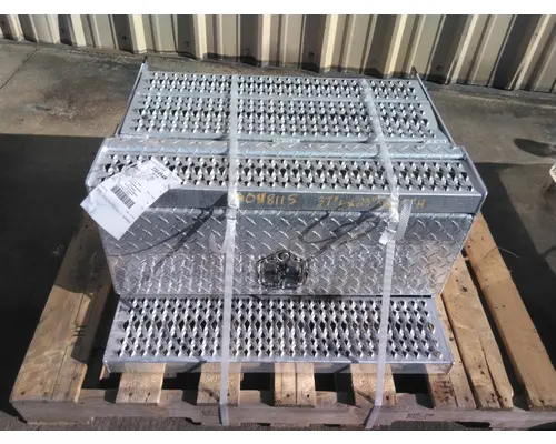 PETERBILT 389 TOOL BOX in Easton, MD $250.00 #2314548