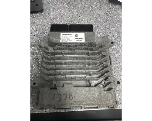 PETERBILT 579 ACM OEM# A040A590 in Abbotsford, BRITISH COLUMBIA #26238