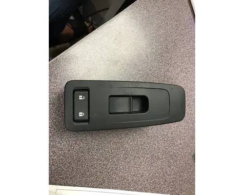 PETERBILT 579 Door Electrical Switch OEM# Q2760822101 in New Paris, OH ...