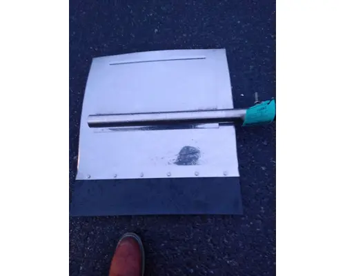 PETERBILT 579 Fender, rear, quarter,half,full in SPOKANE VALLEY, WA $99 ...