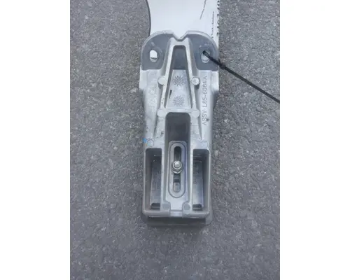 PETERBILT 579 HOOD BRACKET OEM# L85-6084 in Spokane Valley, WA $45.00 ...