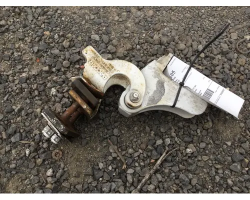 PETERBILT 579 HOOD HINGE OEM# L48-6086 & L48-6112 in Spokane Valley, WA ...