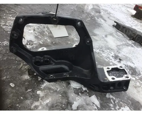 PETERBILT 579 SPRING HANGER OEM# B11-1025R in Spokane Valley, WA $425. ...