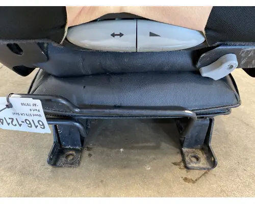 PETERBILT 579 Seat in Dorr, MI #616-12147