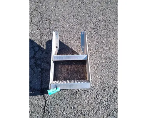 PETERBILT 579 Step,Frame OEM# various in Spokane Valley, WA $149.95 #12052