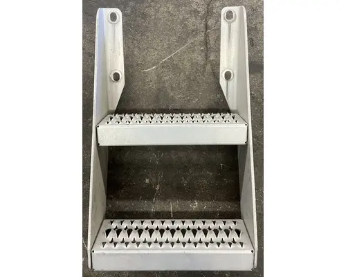 PETERBILT 579 Step,Frame OEM# N11-6040 in Spokane Valley, WA #7048