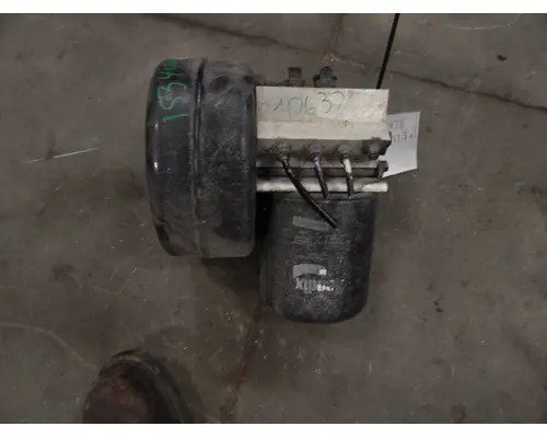 PETERBILT 587 Air Dryers in Holland, MI $100.00 #47637