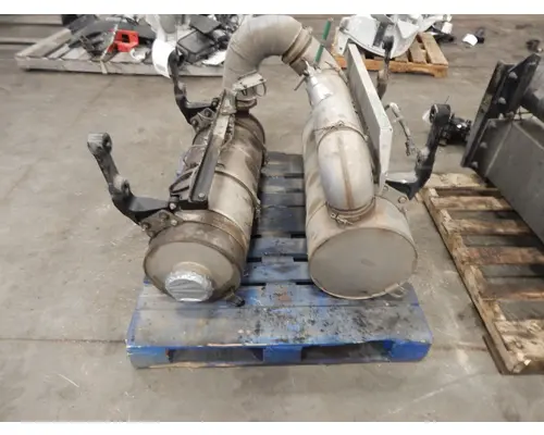 PETERBILT 587 DPF (Diesel Particulate Filter) in Holland, MI #47641