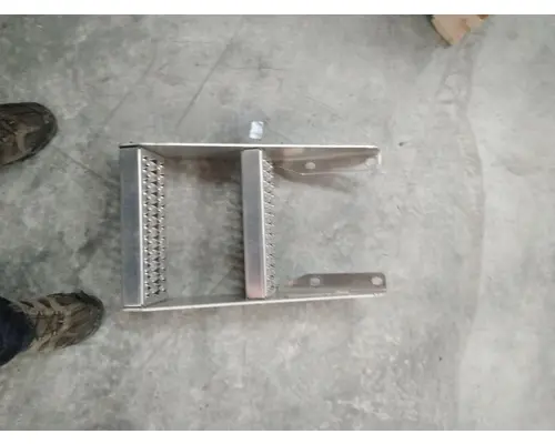 PETERBILT 589 LONG HOOD Step,Frame in SPOKANE VALLEY, WA $150.00 #12469