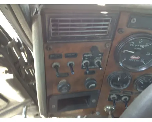 Peterbilt 335 Dash Panel in Spencer, IA $200.00 #24762619
