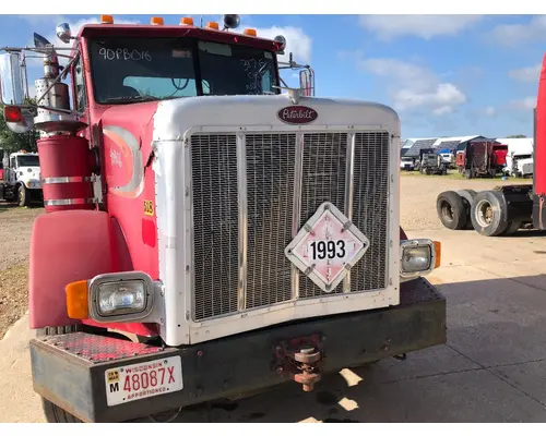 Peterbilt 357 Hood in Spencer, IA #25276904