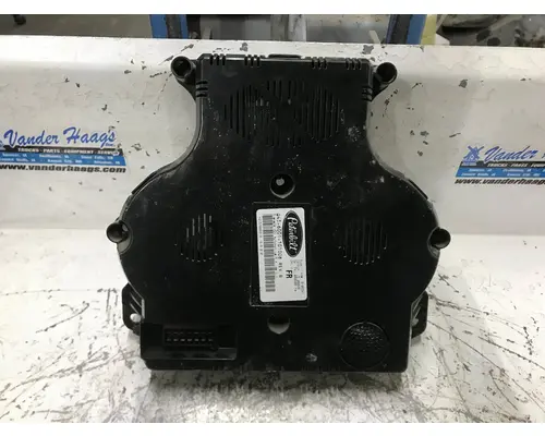 Peterbilt 386 Speedometer (See Also Inst. Cluster) OEM# A2C53086916 in ...