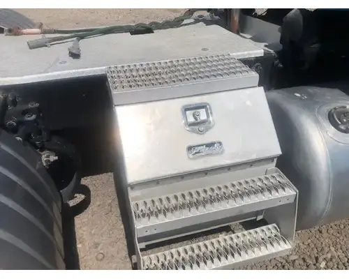 Peterbilt 386 Tool Box in UCON, ID $300.00 #81522-24