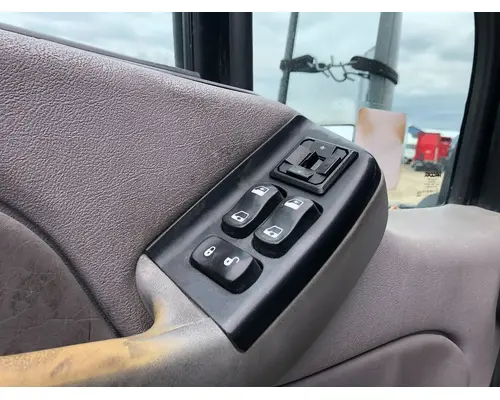 Peterbilt 387 Door Electrical Switch in Spencer, IA #25199461