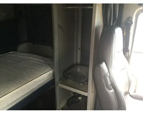 Peterbilt 387 Sleeper Cabinets in Des Moines, IA $100.00 #24853892