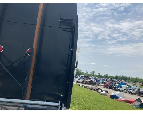 Peterbilt 387 Sleeper Fairing in Kansas City, MO $220.00 #25218760