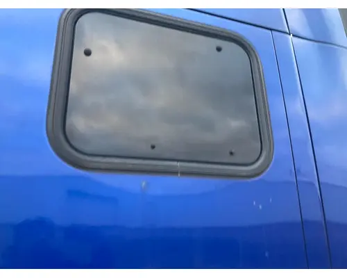 Peterbilt 387 Sleeper Window in Spencer, IA #25601151