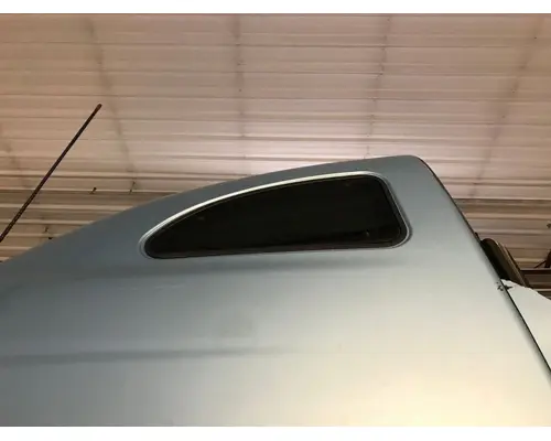 Peterbilt 387 Sleeper Window in Des Moines, IA #24850093