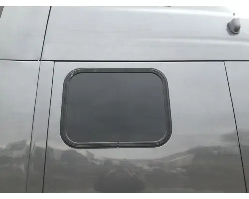 Peterbilt 387 Sleeper Window in Des Moines, IA #24853894