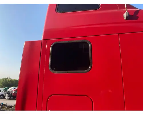 Peterbilt 387 Sleeper Window in Kansas City, MO #25302135