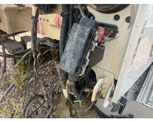Peterbilt 389 Fuse Box in Sioux Falls, SD $75.00 #25503572