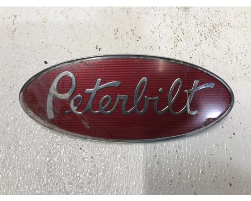 Peterbilt 567 Hood Emblem in Spencer, IA #25046429