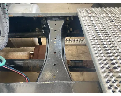 Peterbilt 579 Crossmember in Winamac, IN #25434467