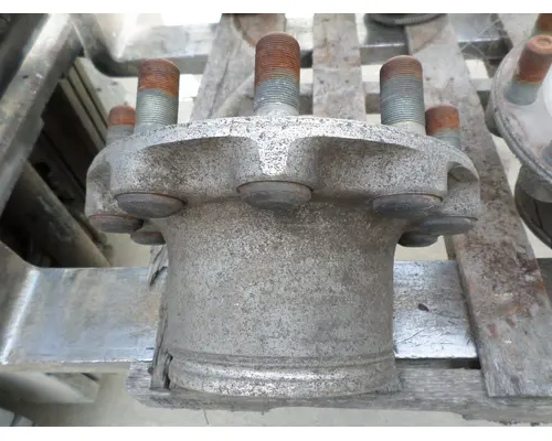 STUD/BUDD PILOTED - ALUM 10 LUG HUB OEM# 102054 in Wykoff, MN #2389376