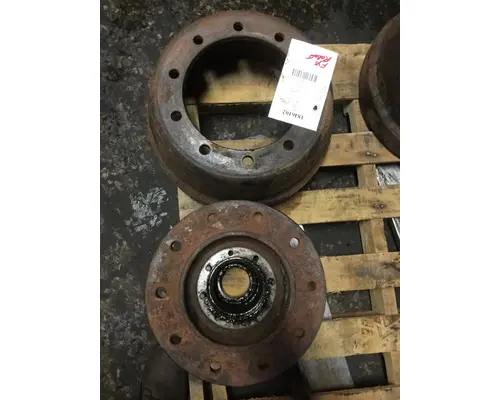 STUD/BUDD PILOTED - STEE 10 LUG HUB OEM# 52553 in Toledo, OH #1846102