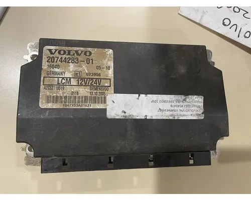 VOLVO 20744283-01 ECM in LINDEN, NJ #T2035