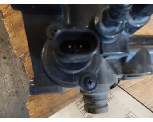 VOLVO 670 Air Drier OEM# 4324210370 in Holland, MI #52481