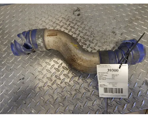 VOLVO 670 Air Intake Pipe OEM# 21659720 in Holland, MI #39300