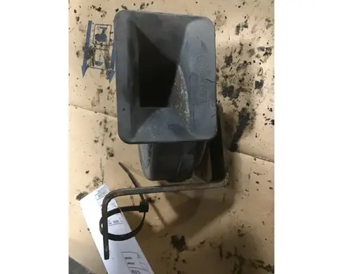 VOLVO 670 Horn in Holland, MI #80761
