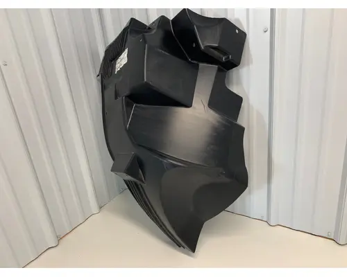 VOLVO 82717444 Inner Fender OEM# 82717444 in OWENSBORO, KY $85.00 #130480