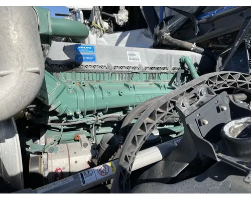 VOLVO D13 Engine Assembly OEM# D13J425 in CRANDALL, TX #81909